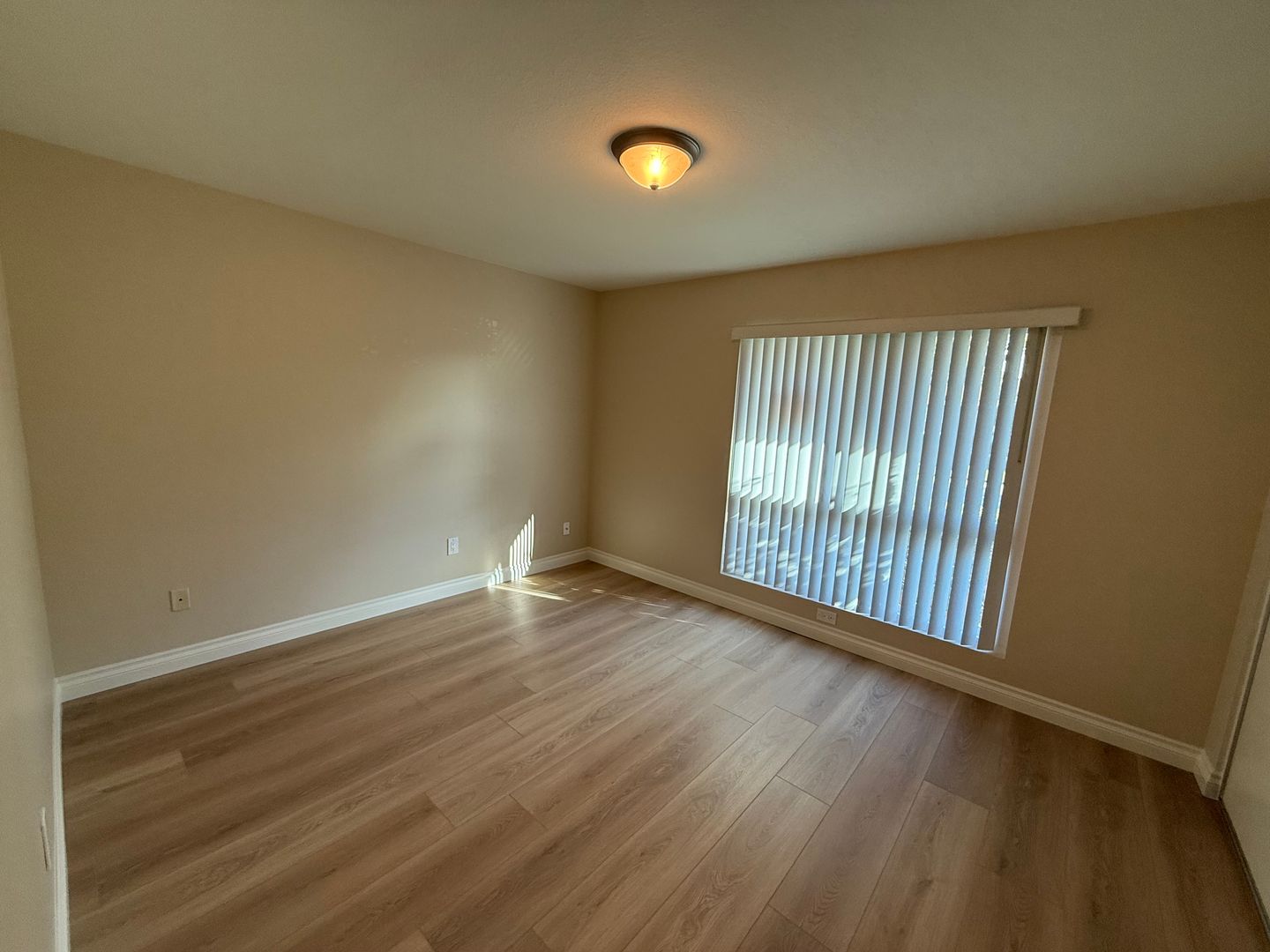 23115 Village 23, Camarillo, CA 93012