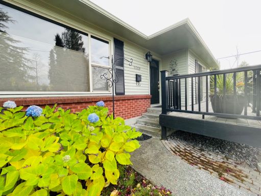 1009 S Lincoln St , Unit A, Port Angeles, WA 98362