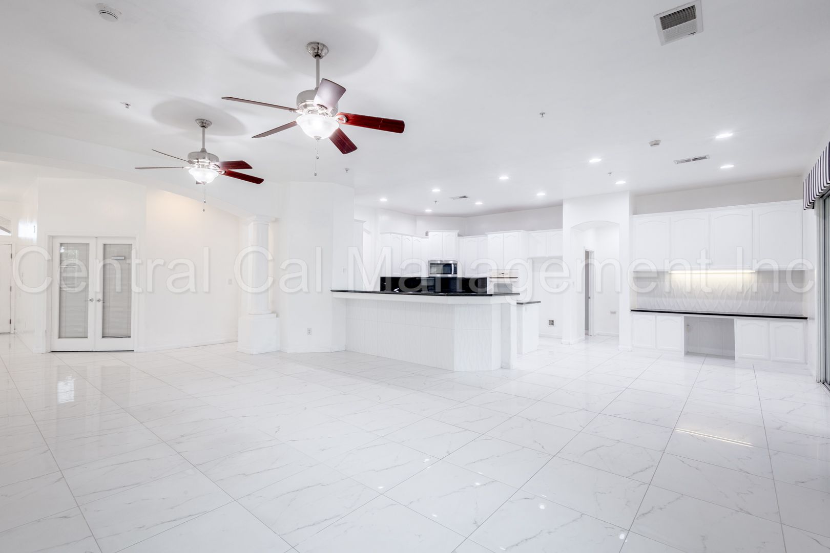 9613 Lake Superior Dr, Bakersfield, CA 93312