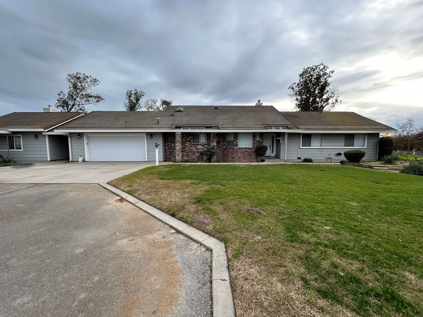 14509 Bell Dr, Livingston, CA 95334