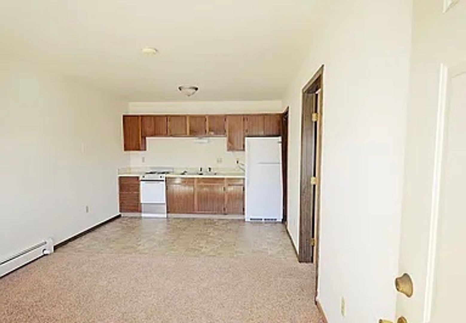 527 22nd Ave NW - 21, Minot, ND 58703