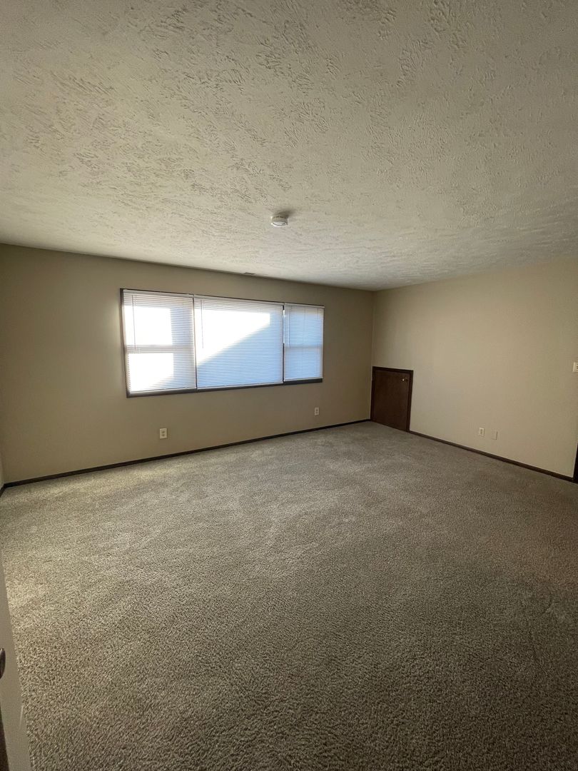 1007 N 6th, Apt #8, Norfolk, NE 68701