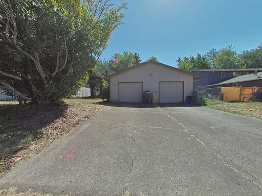 1684 Del Rio Ave SE , Albany, OR 97322