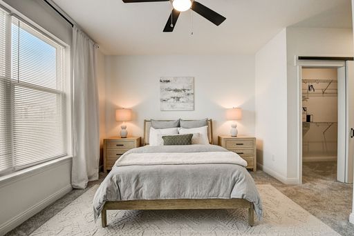 5668 Elevated Way Apt 306, Whitestown, IN 46075