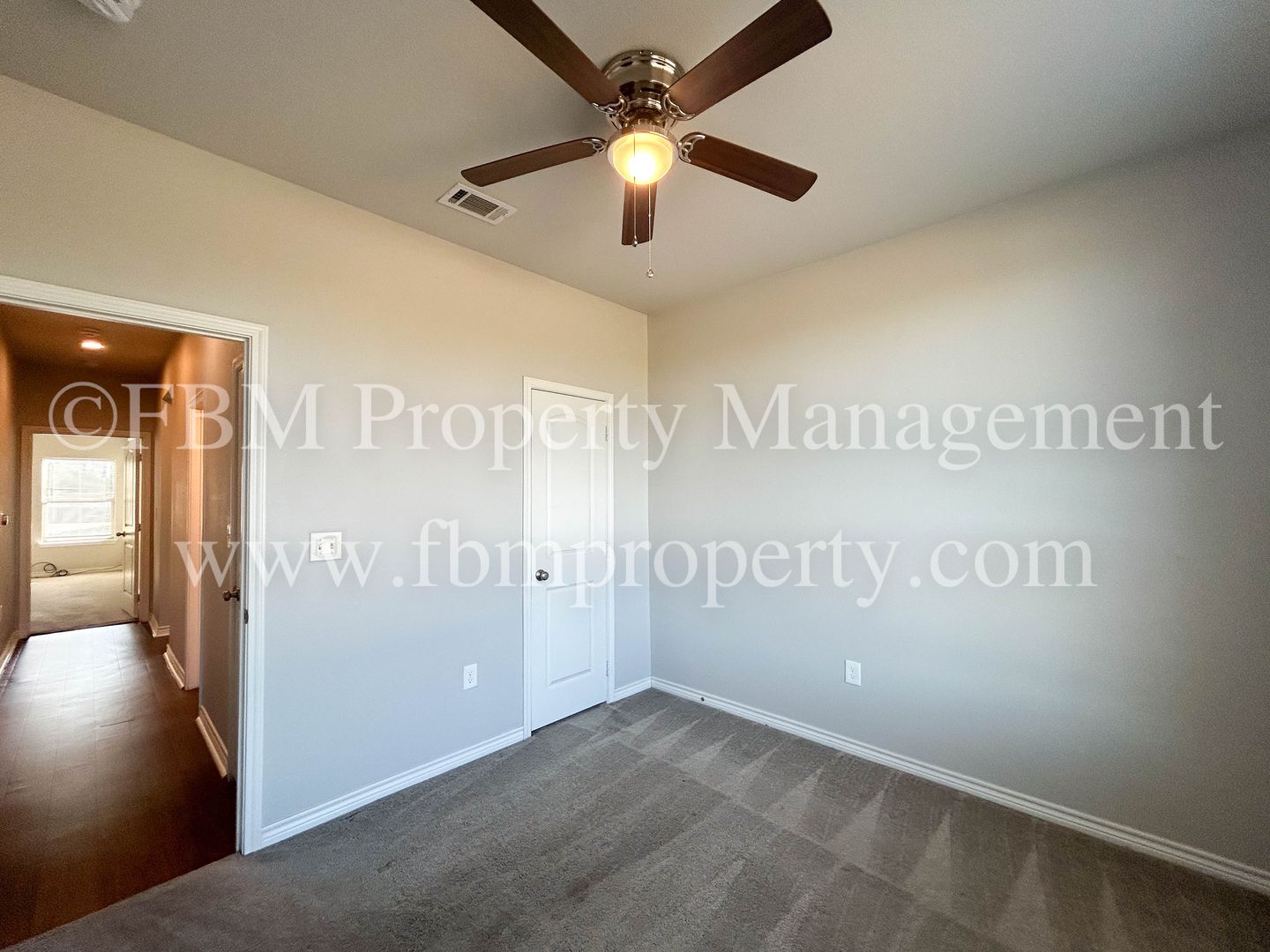 1904 S UHL Rd, Glen Heights, TX 75154