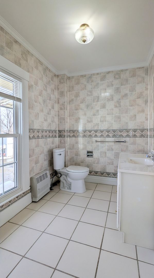 64 Silver St - Apt 3, Waterville, ME 04901