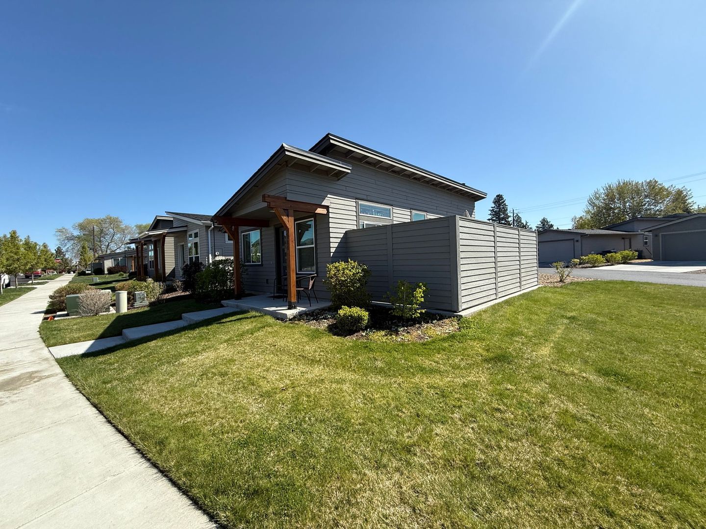 2980 NE Roxy Pl, Bend, OR 97701