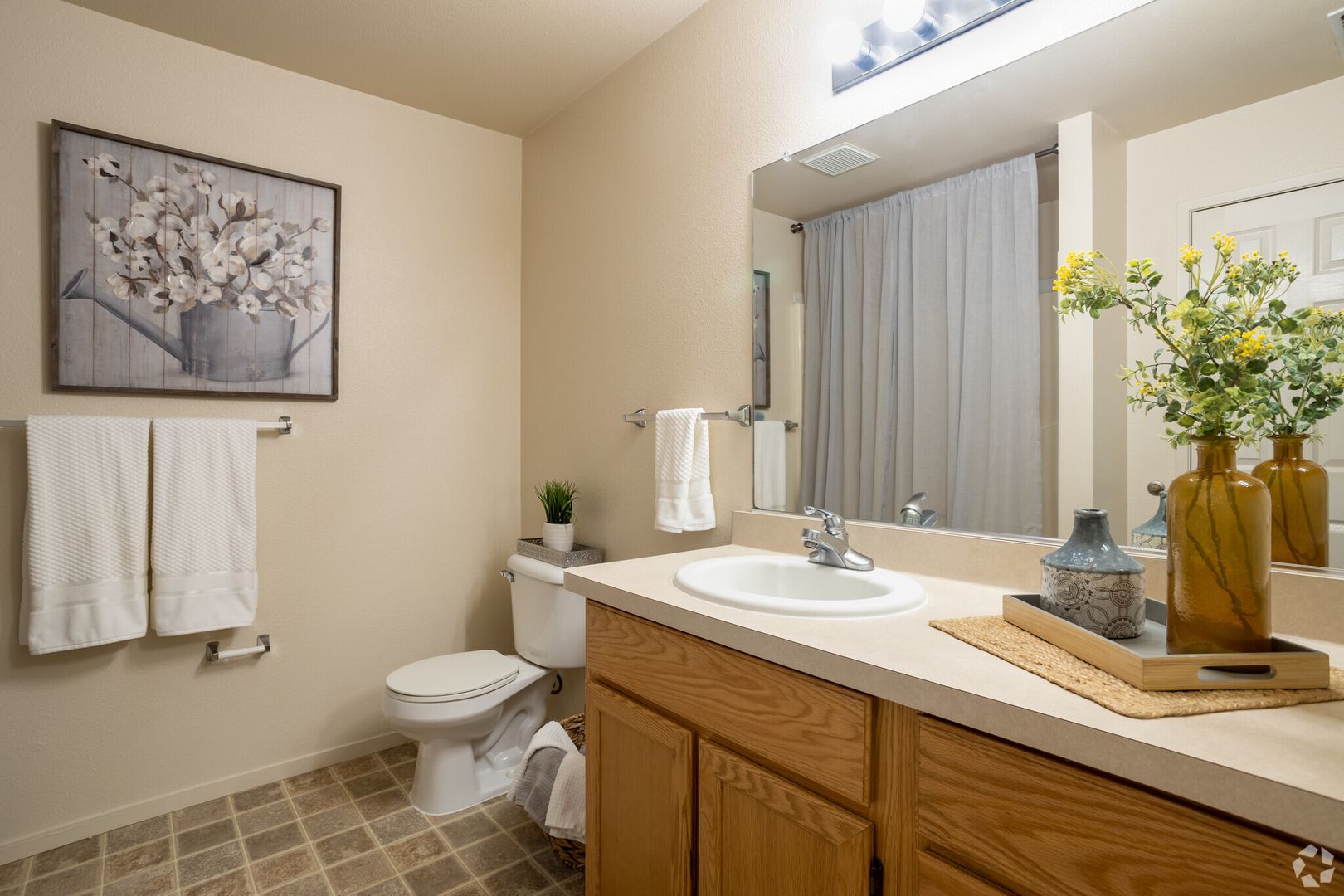 400 Mission Ranch Blvd., Chico, CA 95926