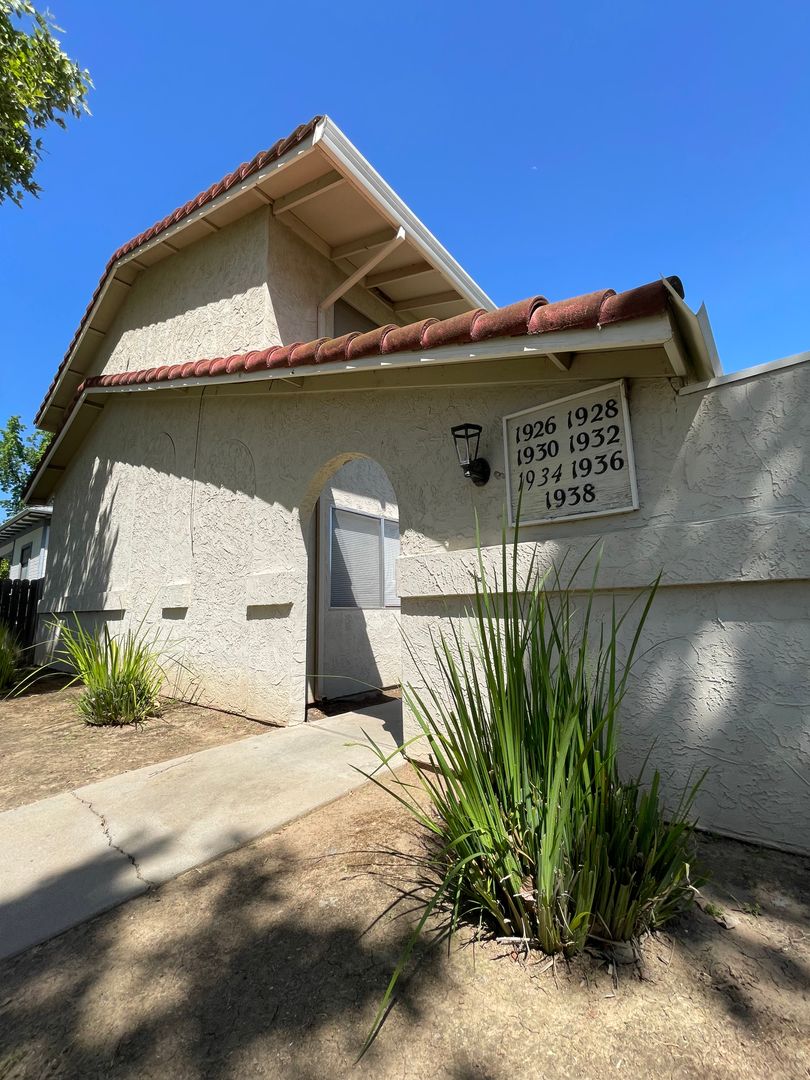 Select Property Management - Merced