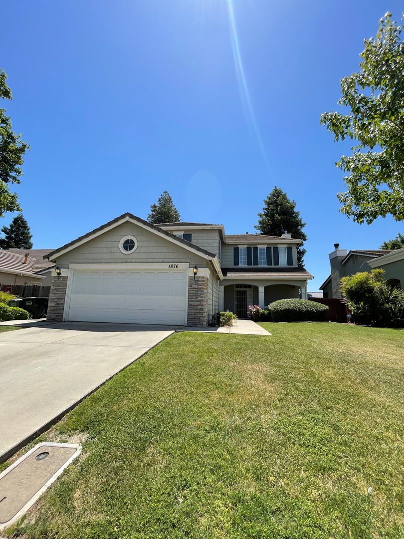 Select Property Management - Merced