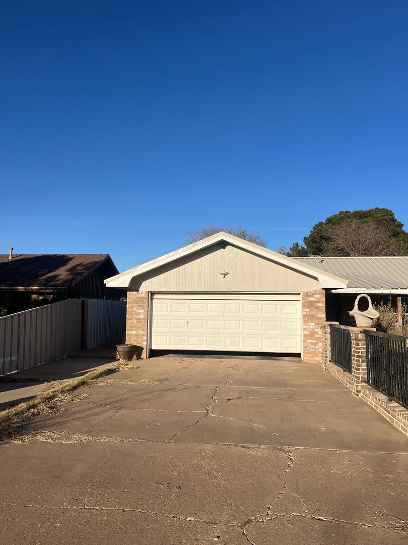 5906 13th Street, Lubbock, TX 79416