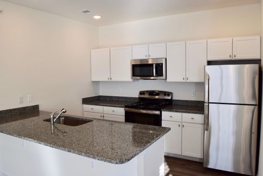 29400 Towne Center Drive, Warren, MI 48093