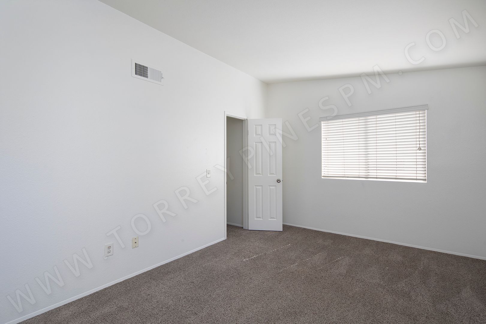 1040 Hornblend Street, Unit D, San Diego, CA 92109